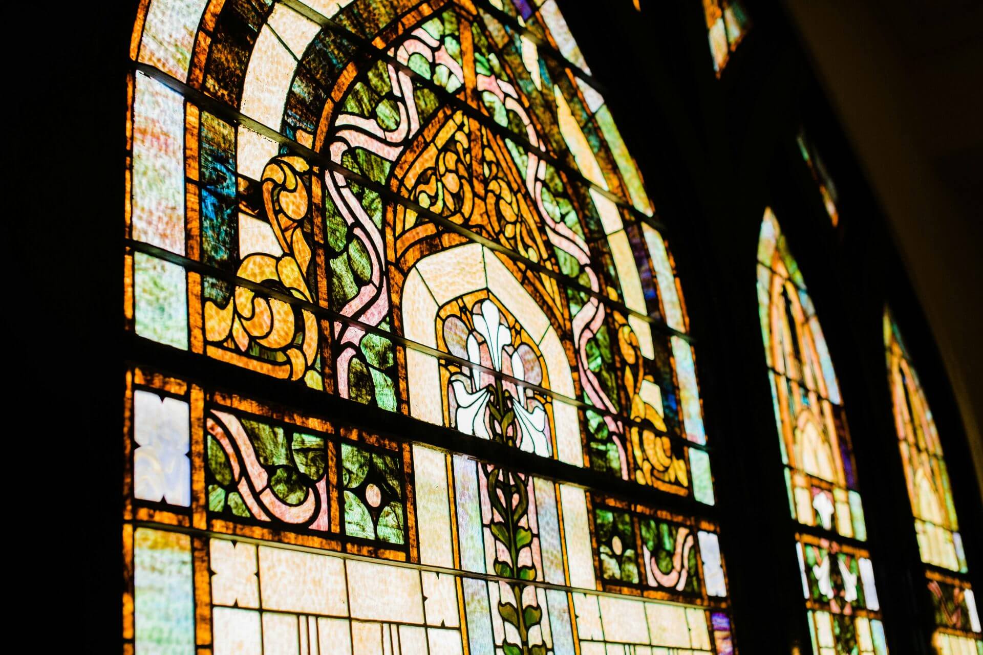 Synagogues and Stained Glass Windows: More than Decoration